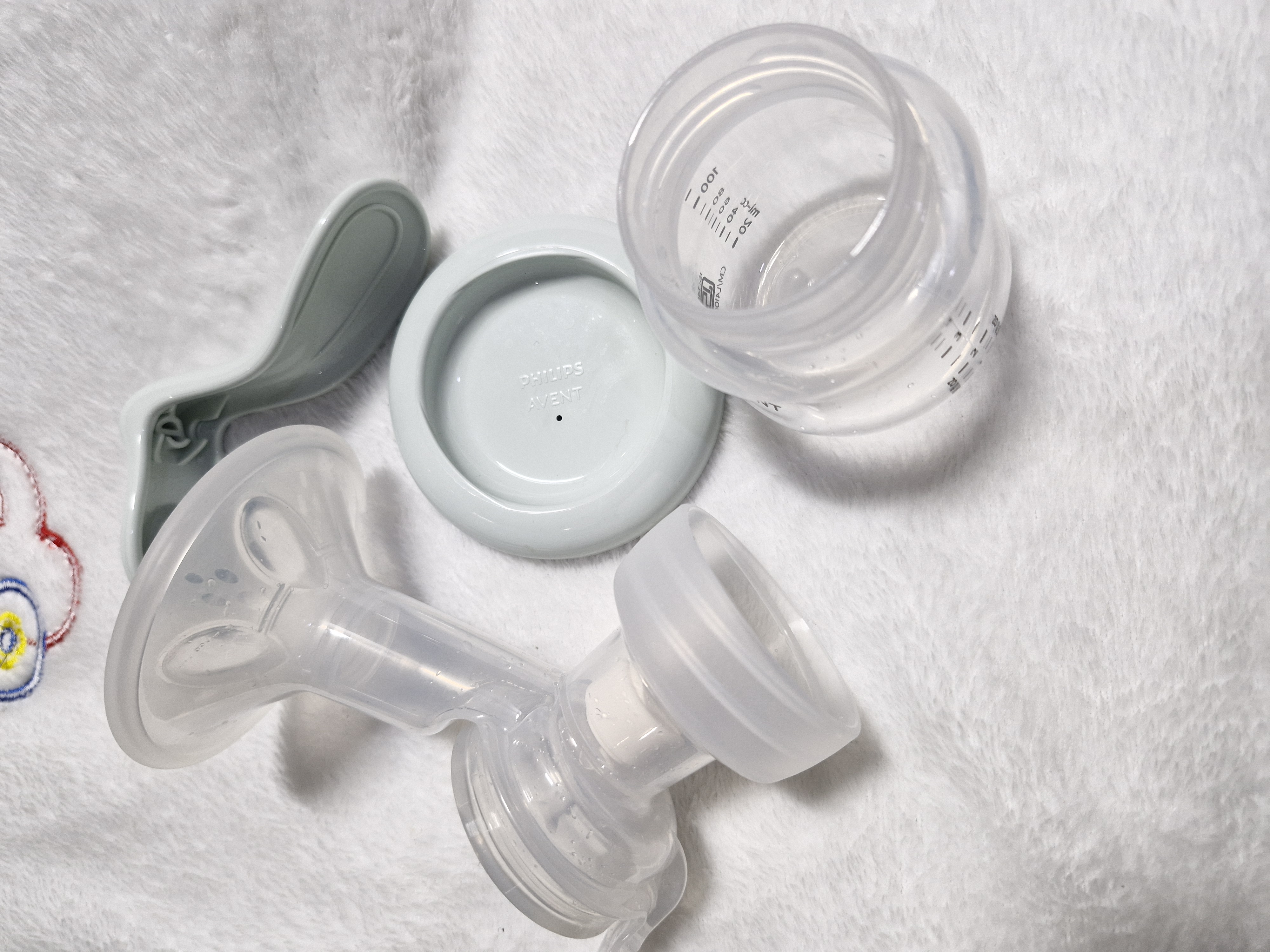Preowned Philips Avent Manual Breast Pump - Comfort, Convenience ...