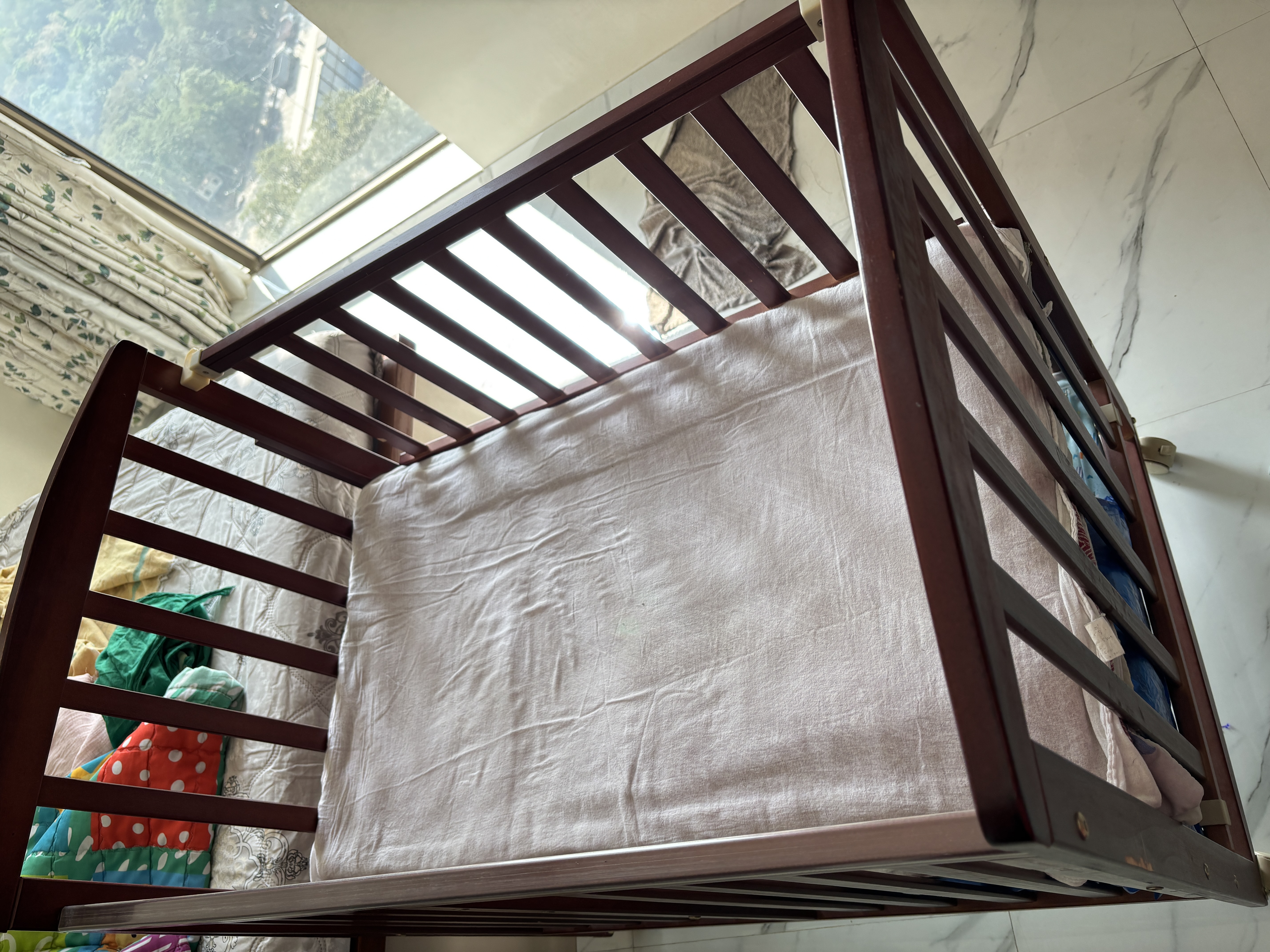 Preowned Luvlup Baby crib | Second Hugs